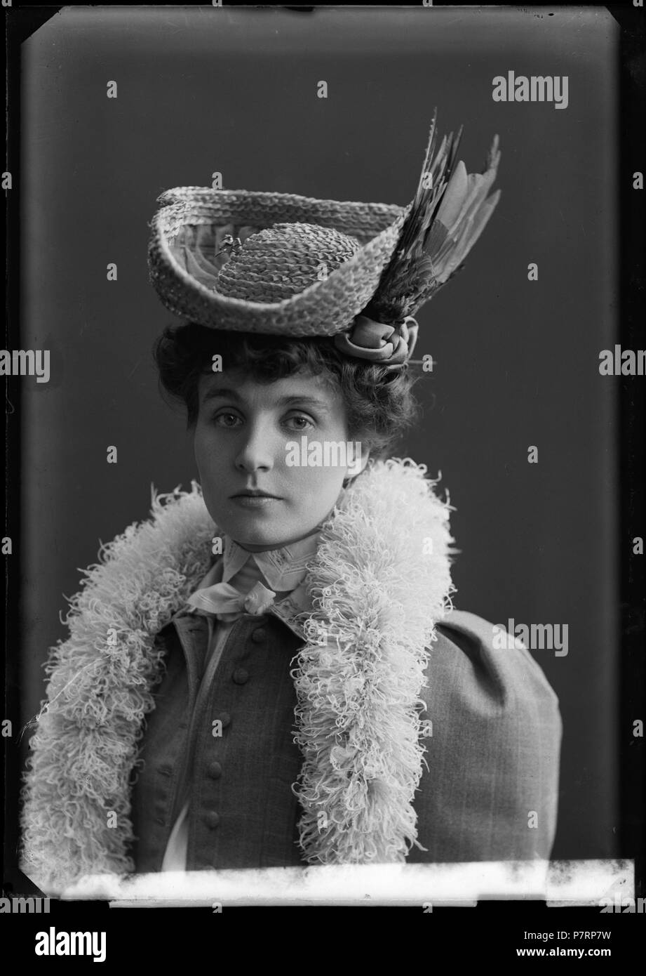An actor portrait hi-res stock photography and images - Alamy