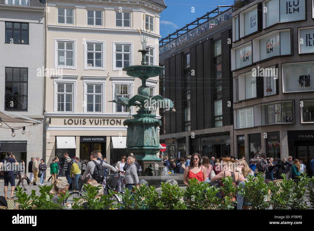 Stork fountain copenhagen hi-res stock photography and images - Alamy