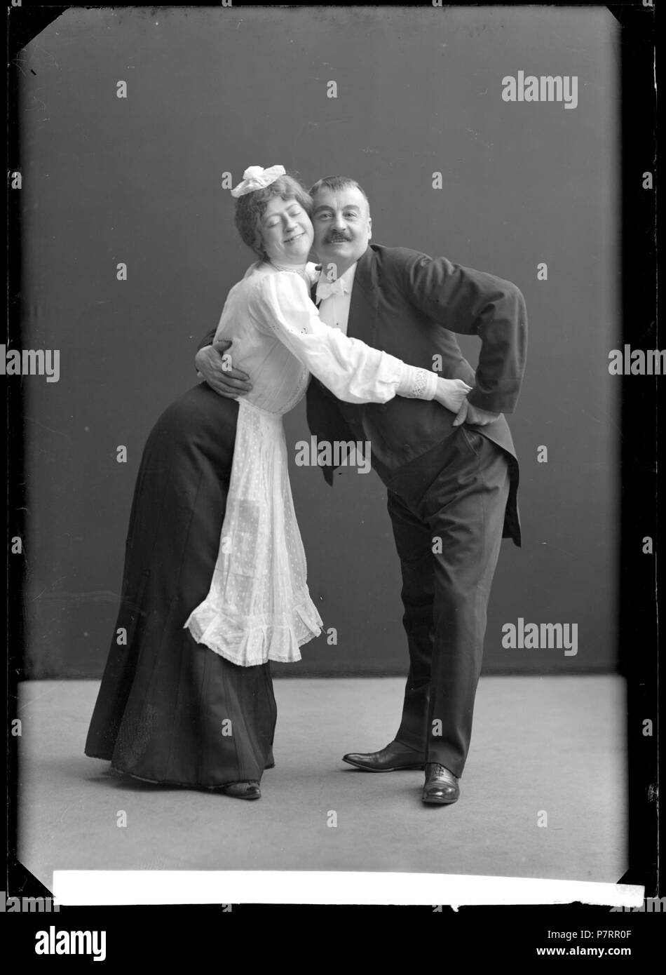Stassa Wahlgren & Emil Adami i N:r 30 Gustafsson, Södra teatern 1908 ...