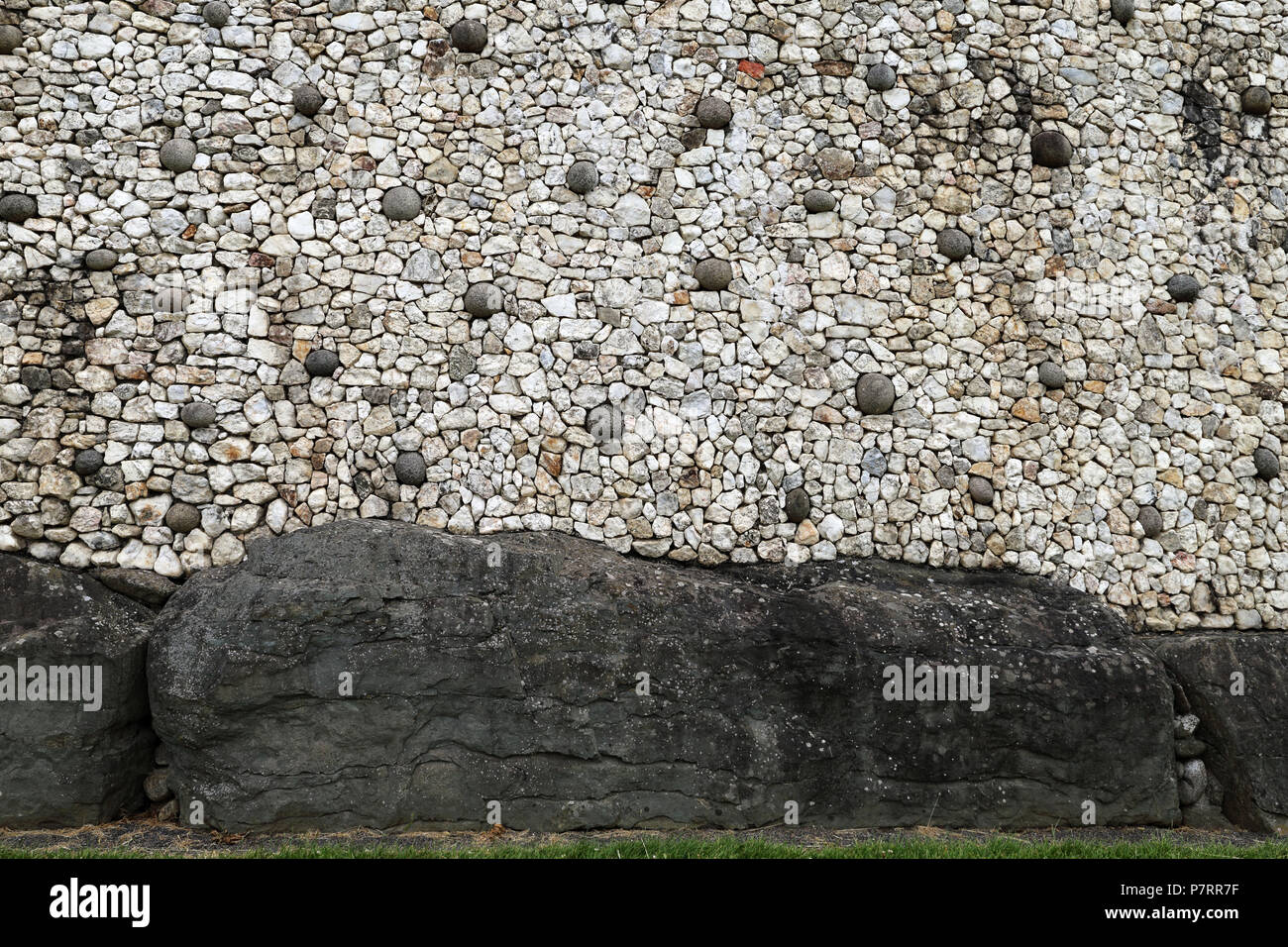 Neolithic art architecture hi-res stock photography and images - Alamy