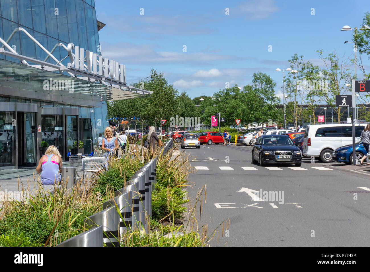 Centre commercial silverburn hi-res stock photography and images - Alamy