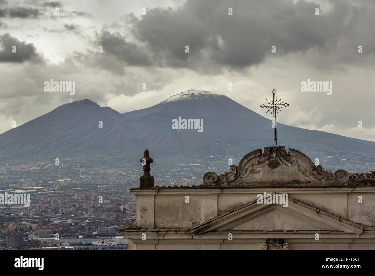 Mt vesuvius volcano in pompeii italy hi-res stock photography and ...