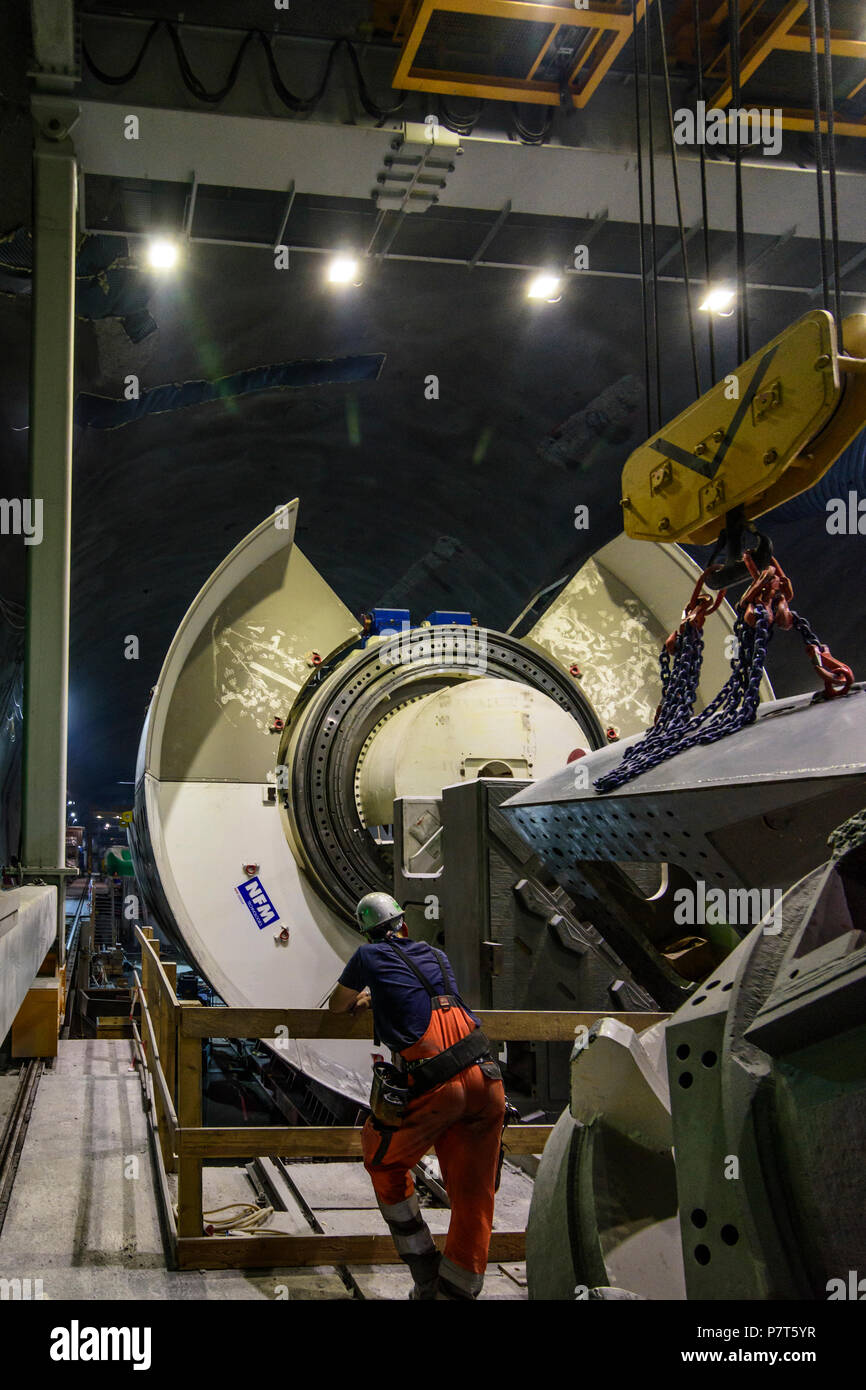 Spital am Semmering: assembly of Tunnelbohrmaschine (tunnel boring ...
