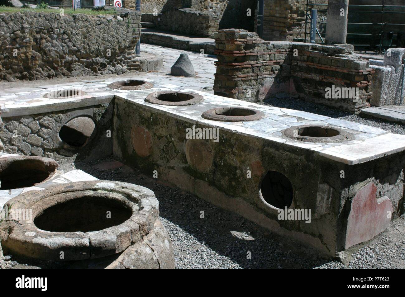 Taberna romana hi-res stock photography and images - Alamy