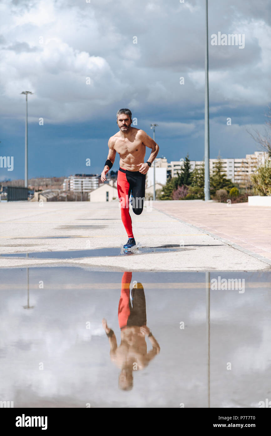 Wet rain puddles water shoes hi-res stock photography and images - Alamy