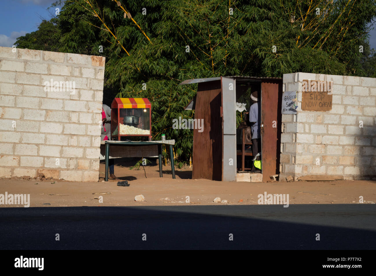 Zambia lusaka slum hi-res stock photography and images - Alamy