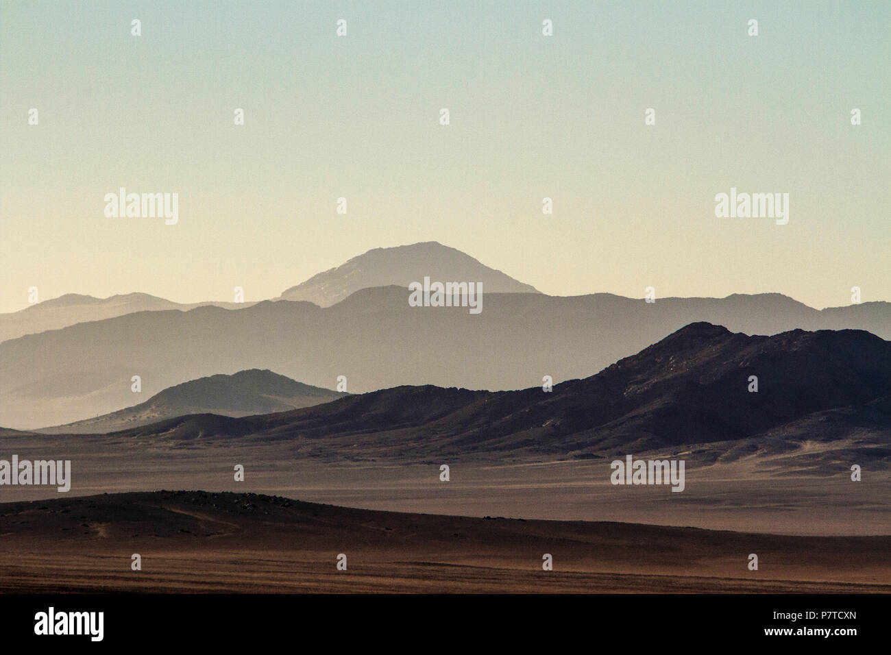 Layers of mountains hi-res stock photography and images - Alamy