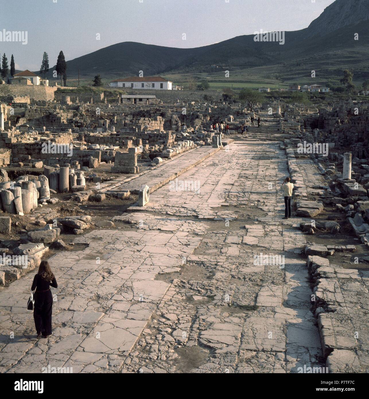 Ruinas de corinto hi-res stock photography and images - Alamy