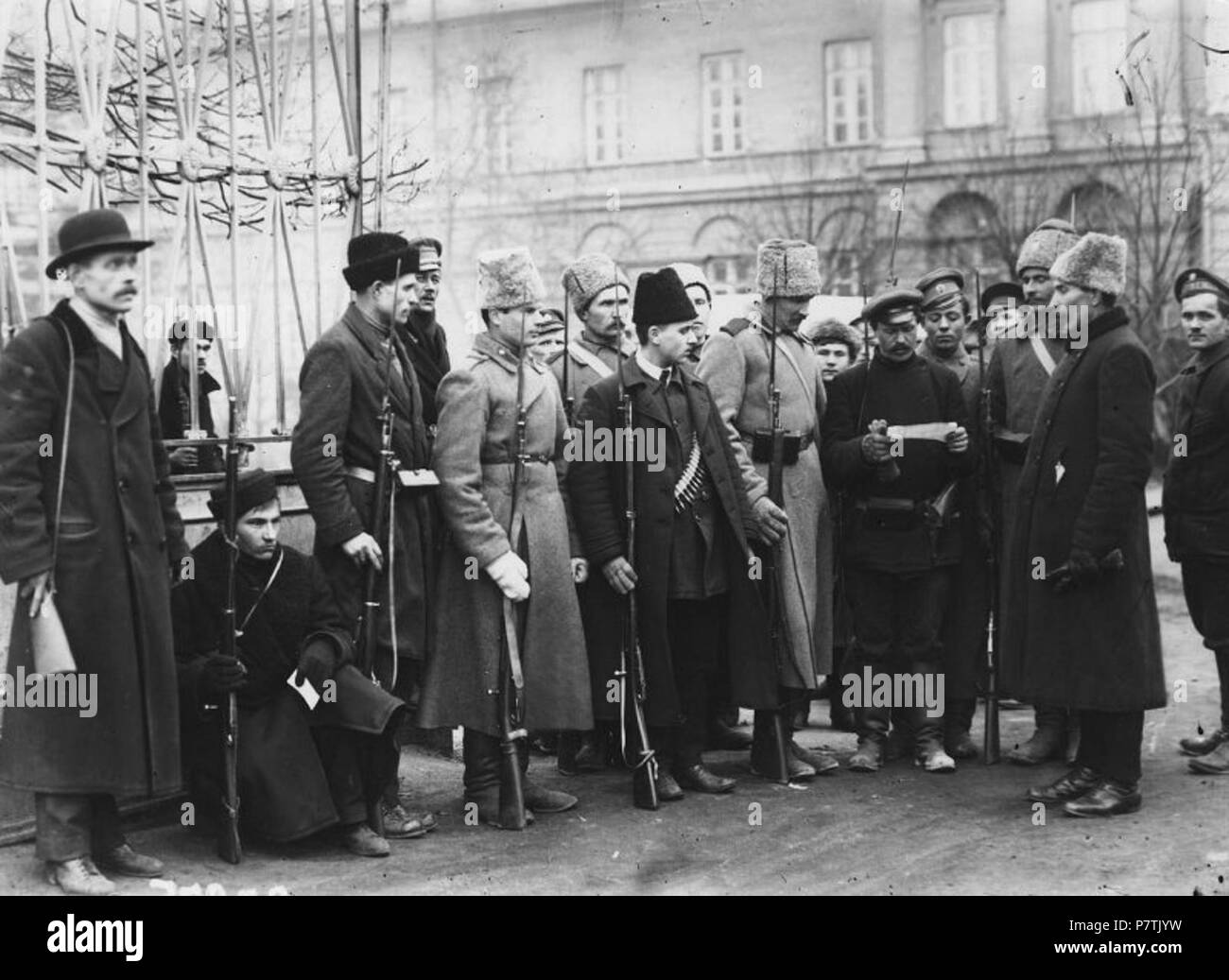 English: At the gates of Smolny Institute : . November 1917 (October ...
