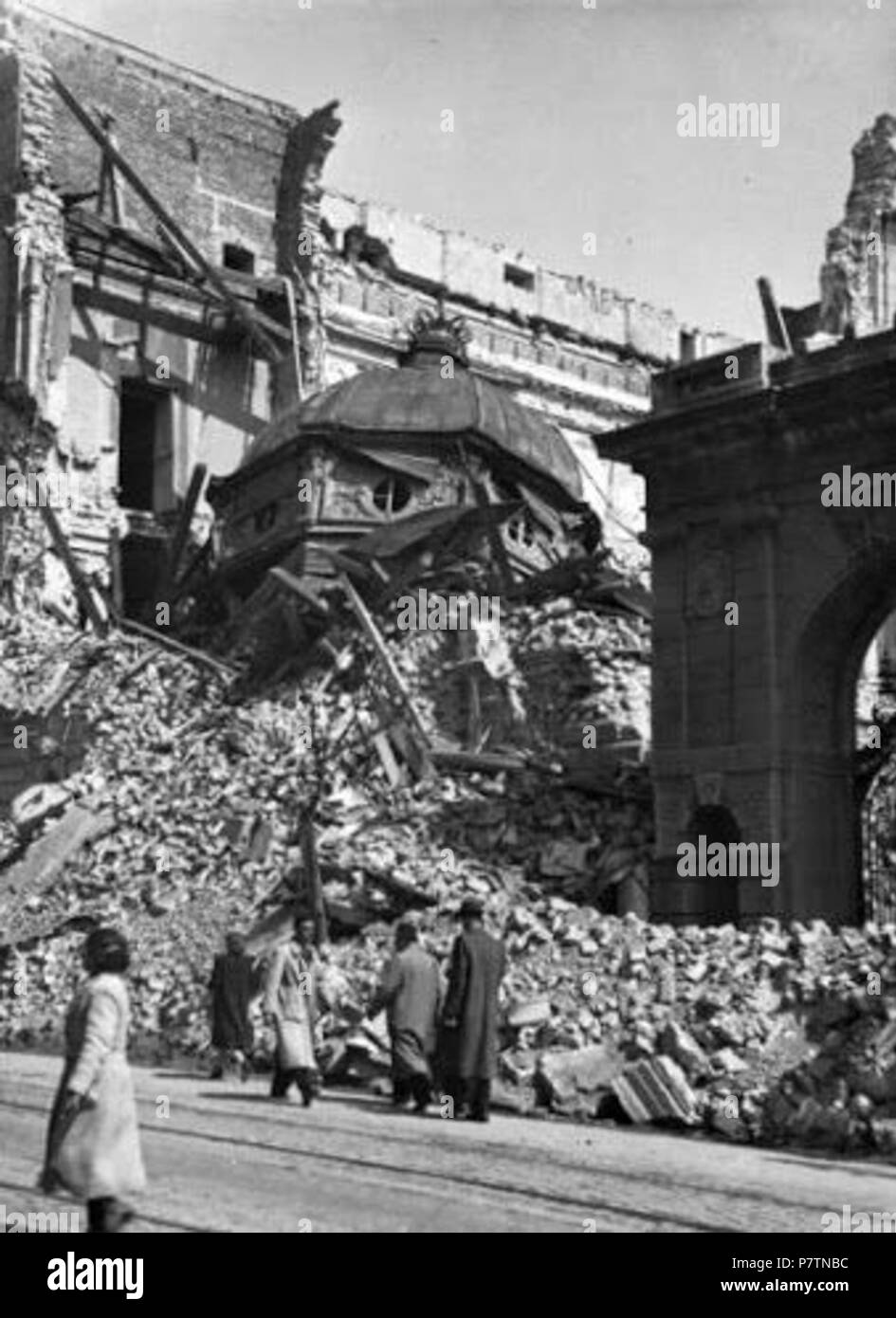 / srpski: 06. 04. 1941. 1941. April 1941 53 Bombardovanje Beograda 75 ...