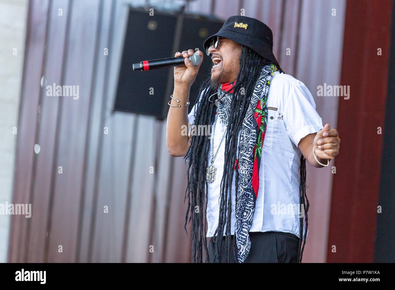 Max elliott hi-res stock photography and images - Alamy