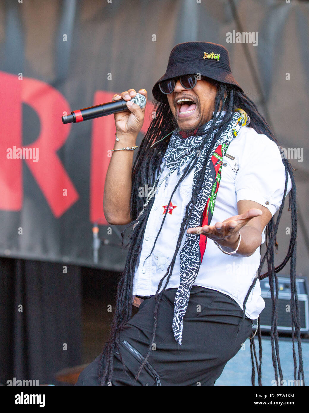 Maxi priest hi-res stock photography and images - Alamy
