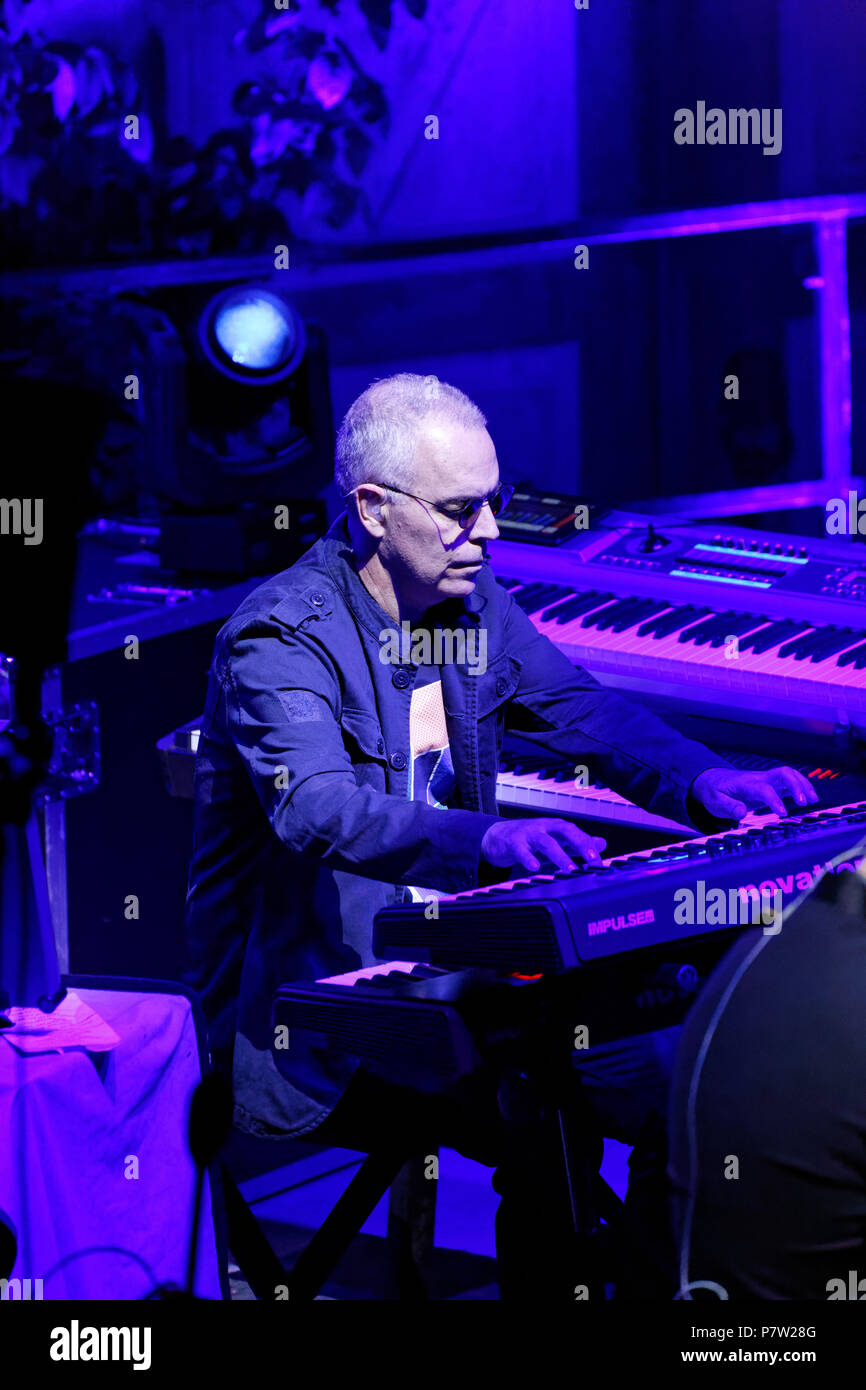 Roger king hi-res stock photography and images - Alamy