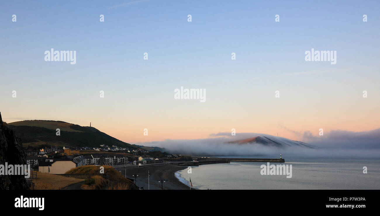 Aberystwyth, Ceredigion, Wales, UK 08th July 2018 UK Weather: As clouds ...