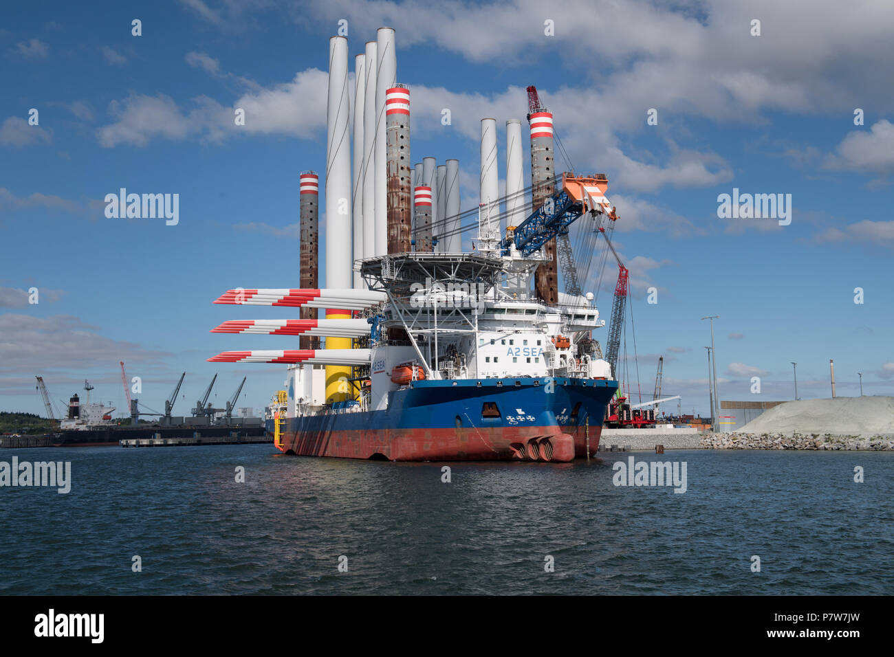 Sassnitz, Germany. 02nd July, 2018. The wind turbine installation ...