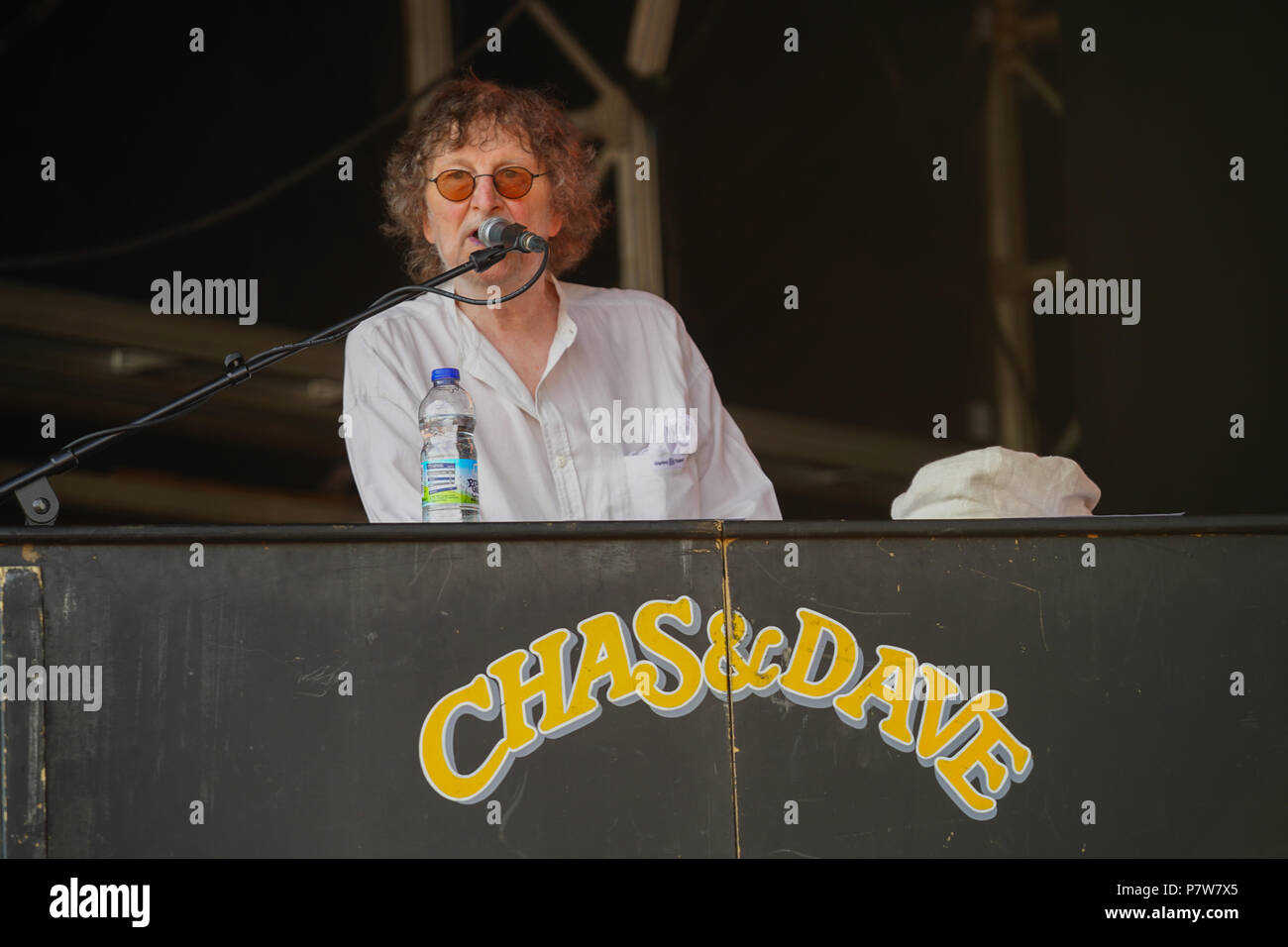 Chas and dave hi-res stock photography and images - Alamy