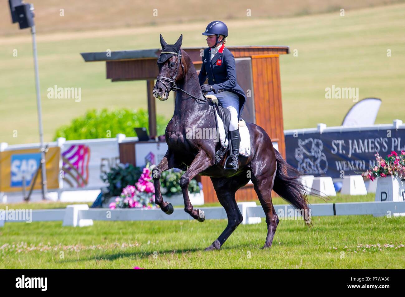 2018 izzy taylor riding director hi-res stock photography and images ...
