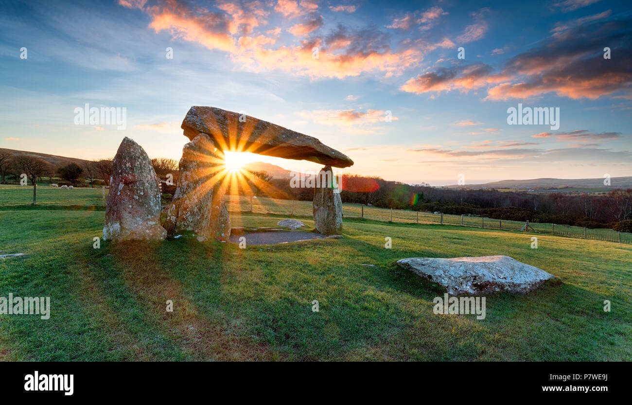 Portal stones hi-res stock photography and images - Alamy