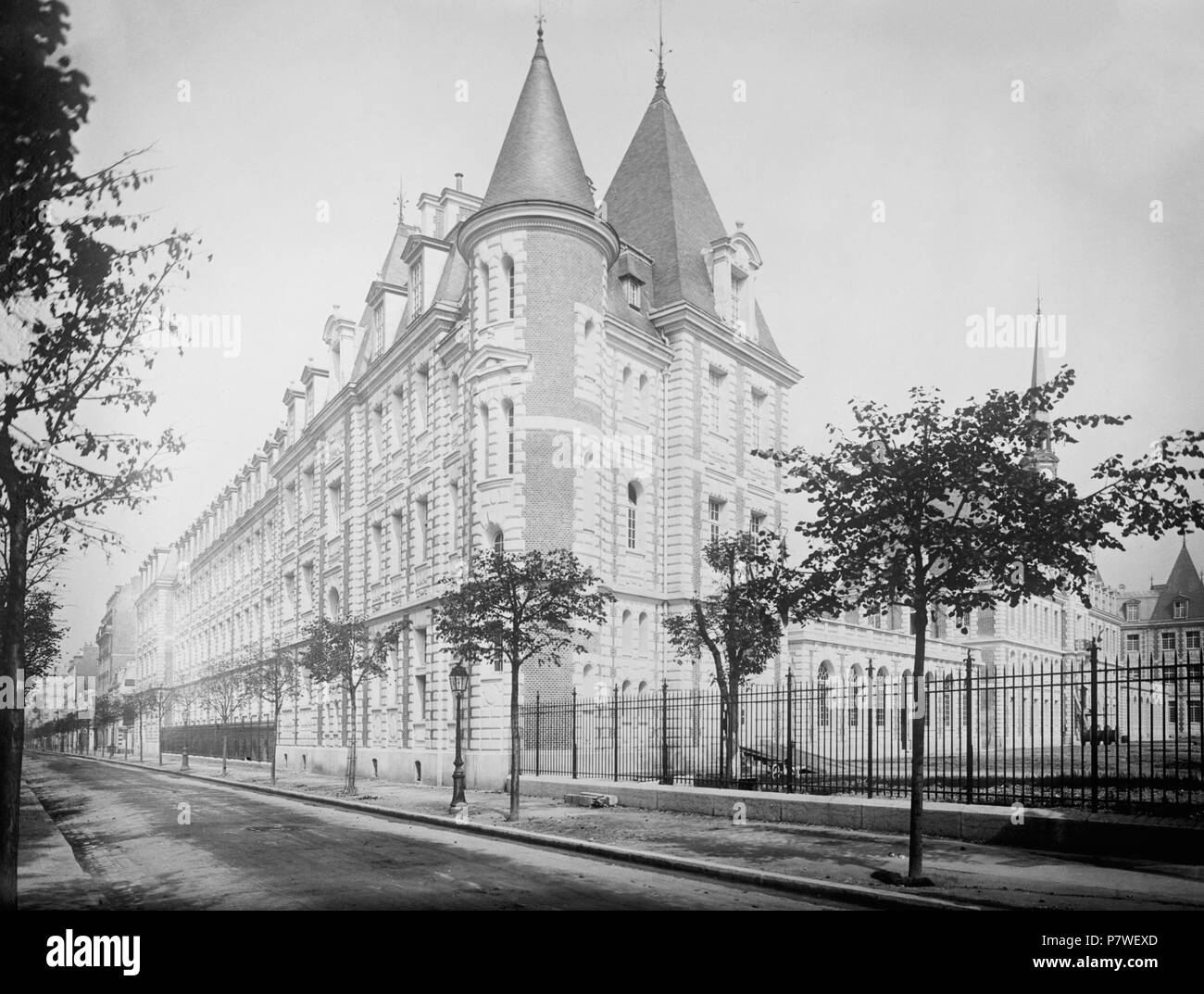 . American hospital, Paris between 1908 and 1919 20 American hospital ...