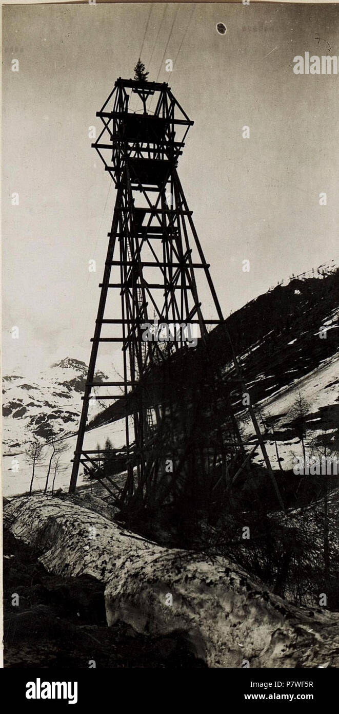 40m high stand upper section Malga Strino cable car. 40m hoher Ständer ...