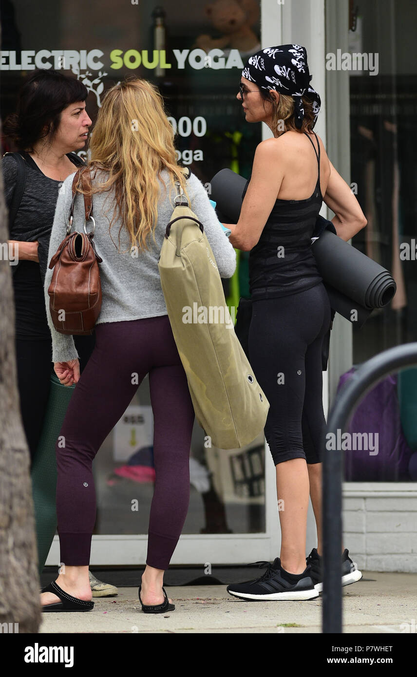 Lisa Rinna talks to her friends from yoga Featuring: Lisa Rinna Where ...