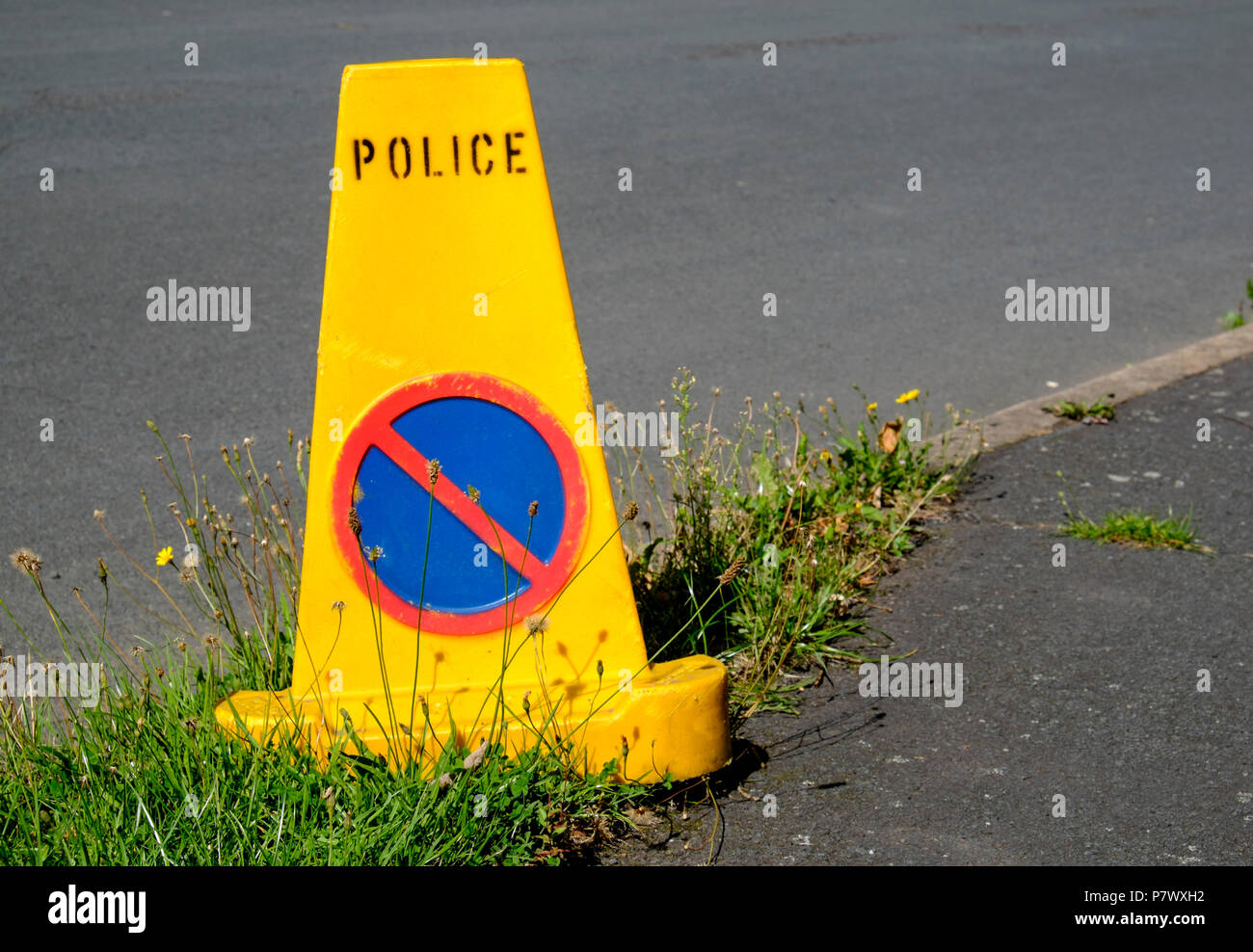 Traffic cone highways hi-res stock photography and images - Alamy