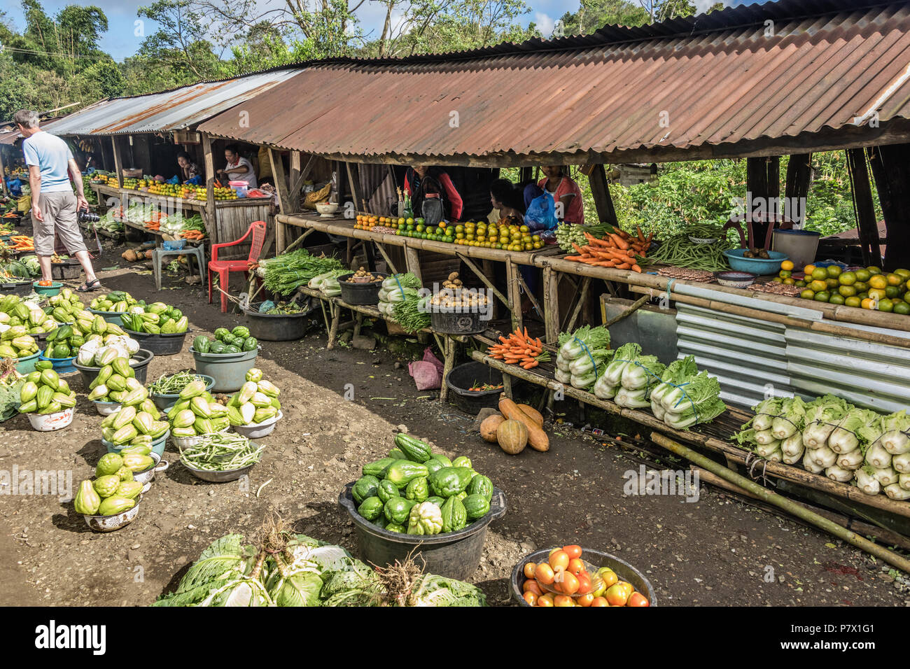 Local fruit and vegetable roadside market, near Detsusoko, East Nusa ...