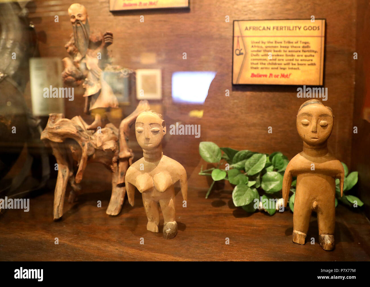 African gods hi-res stock photography and images - Alamy