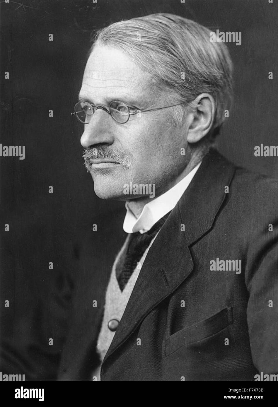 English: British Historian George Macaulay Trevelyan (1876 - 1962). 16 ...