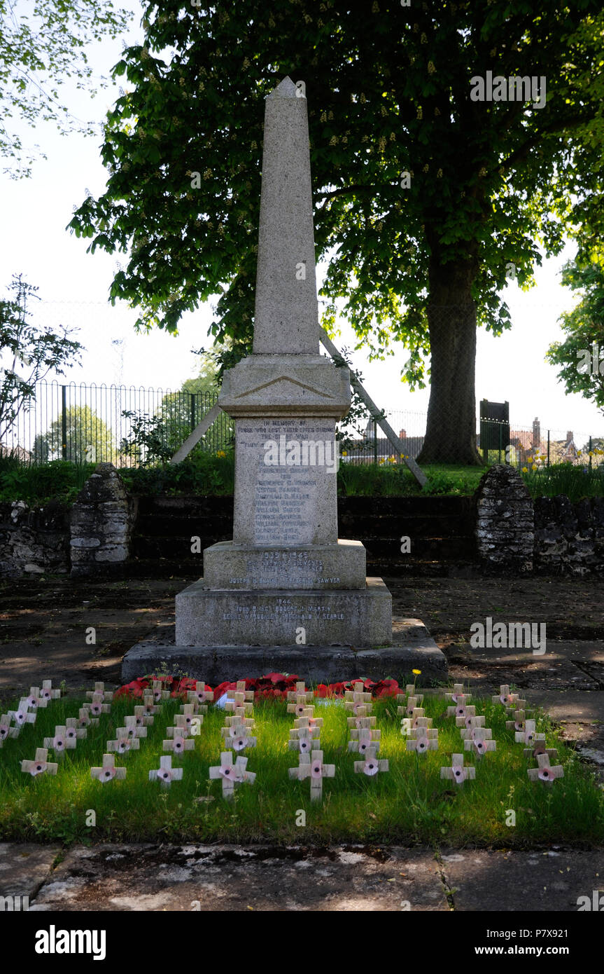 War Memorial, Long Crendon, Buckinghamshire Stock Photo - Alamy