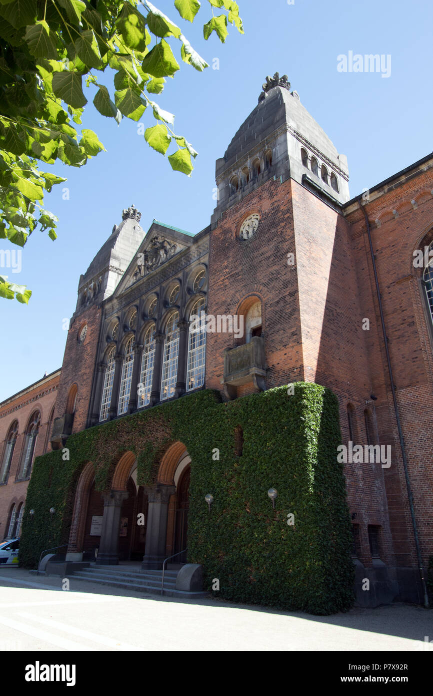 The Royal Library in the Royal Library Garden - Det Kongelige ...