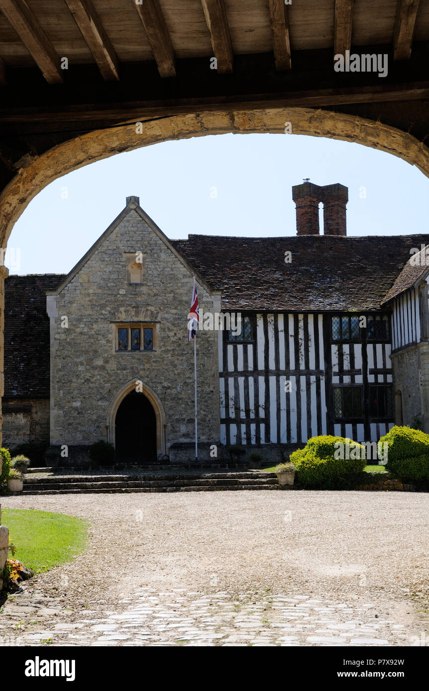 Long crendon manor hi-res stock photography and images - Alamy