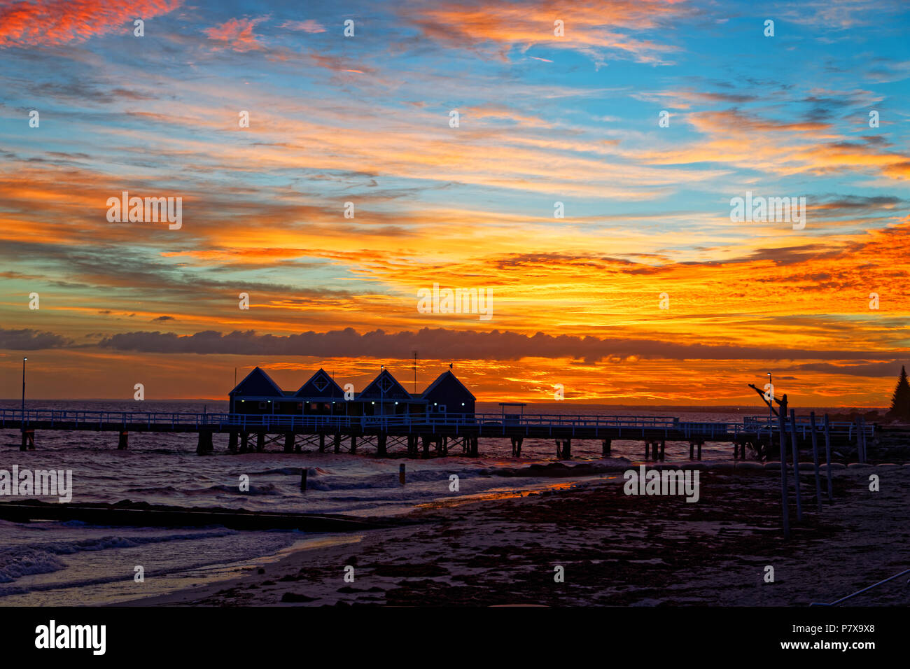 VIEW OF BUSSELTON JETTY AT SUNRISE Stock Photo - Alamy