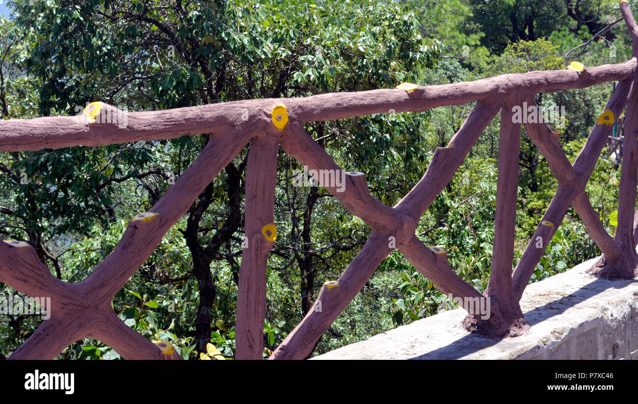 Stone railing design in delhi zoo hi-res stock photography and images ...
