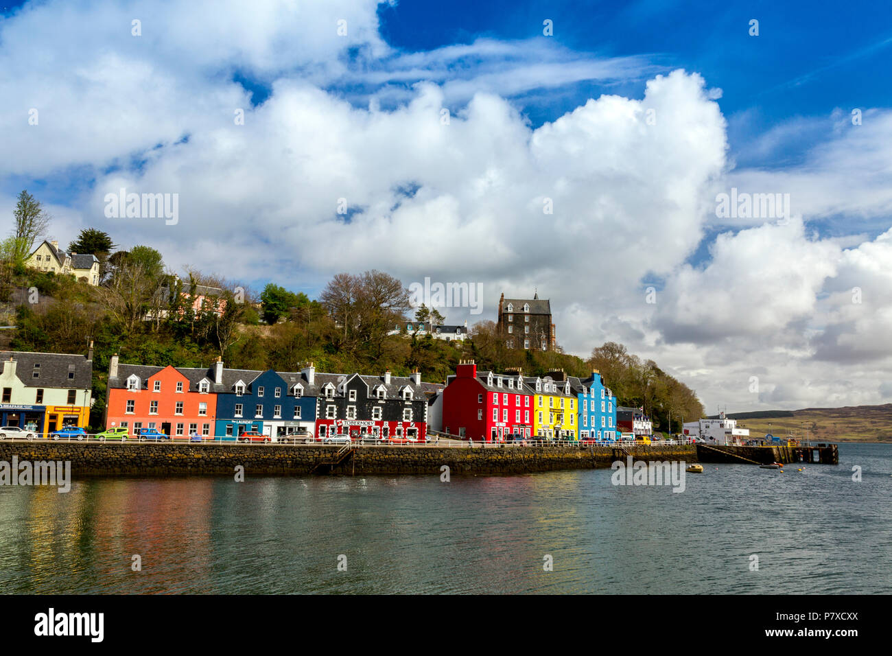 Island tobermory balamory port uk hi-res stock photography and images ...