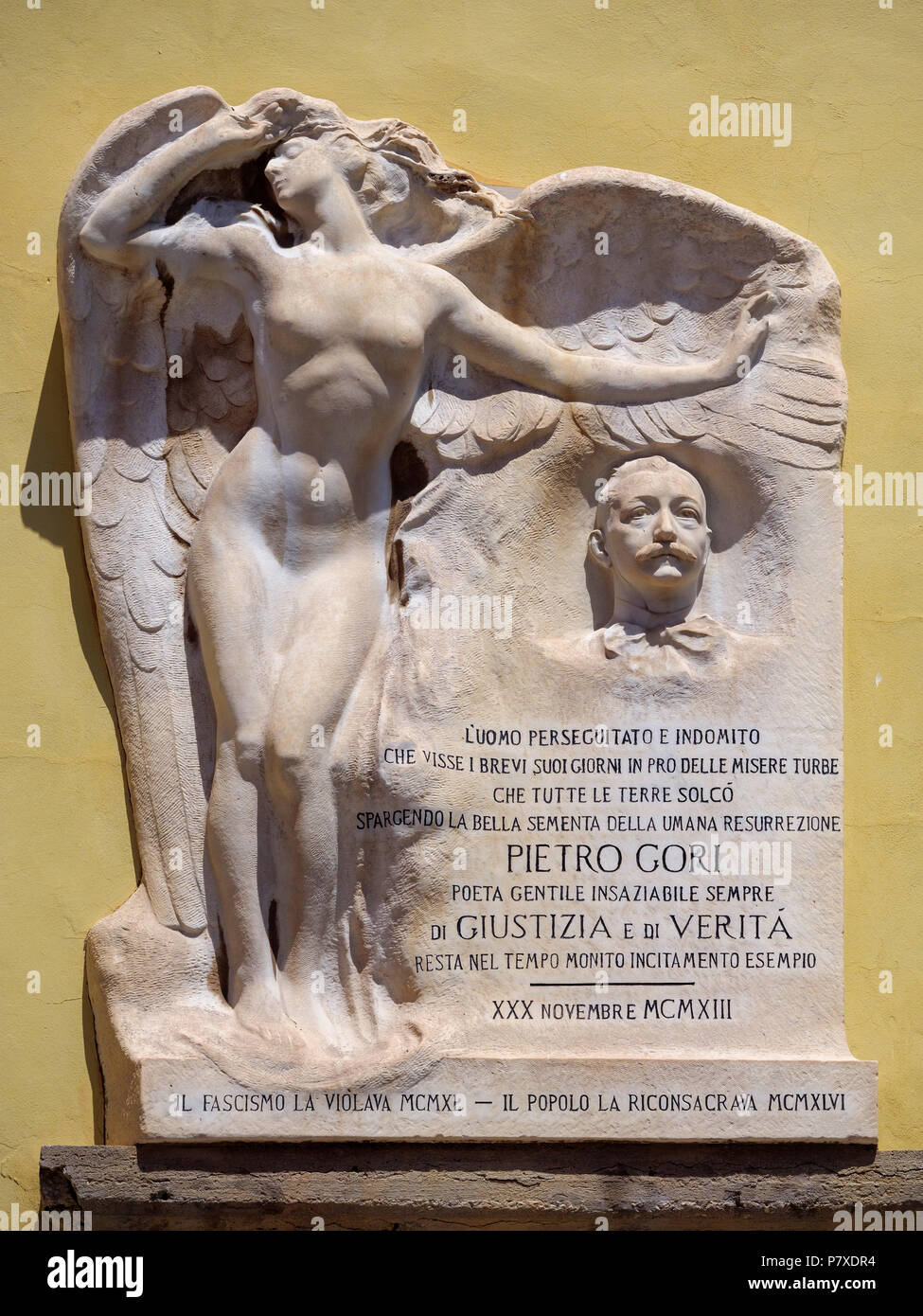 Gori island hi-res stock photography and images - Alamy