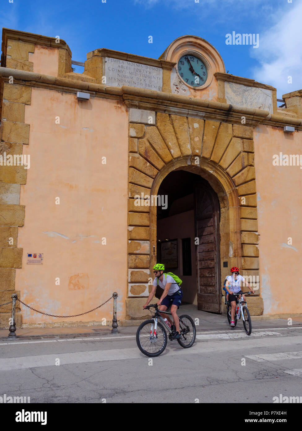 Porta del Mare at port Darsena, Portoferraio, Elba, Region Tuscany ...