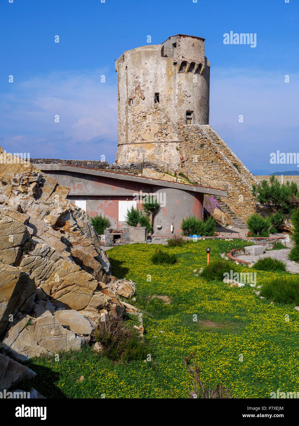 Saracen rock hi-res stock photography and images - Alamy
