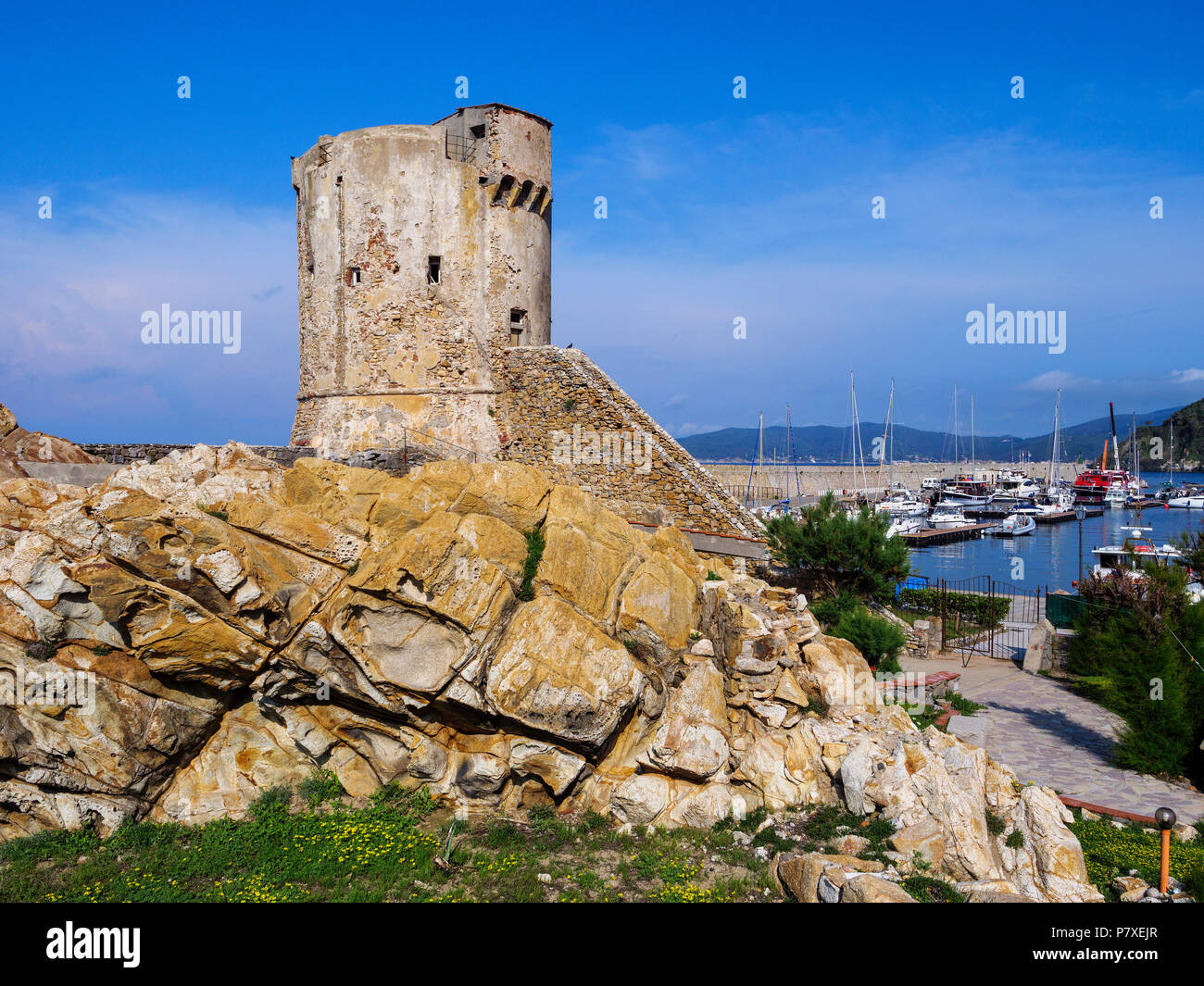 Saracen tower hi-res stock photography and images - Alamy