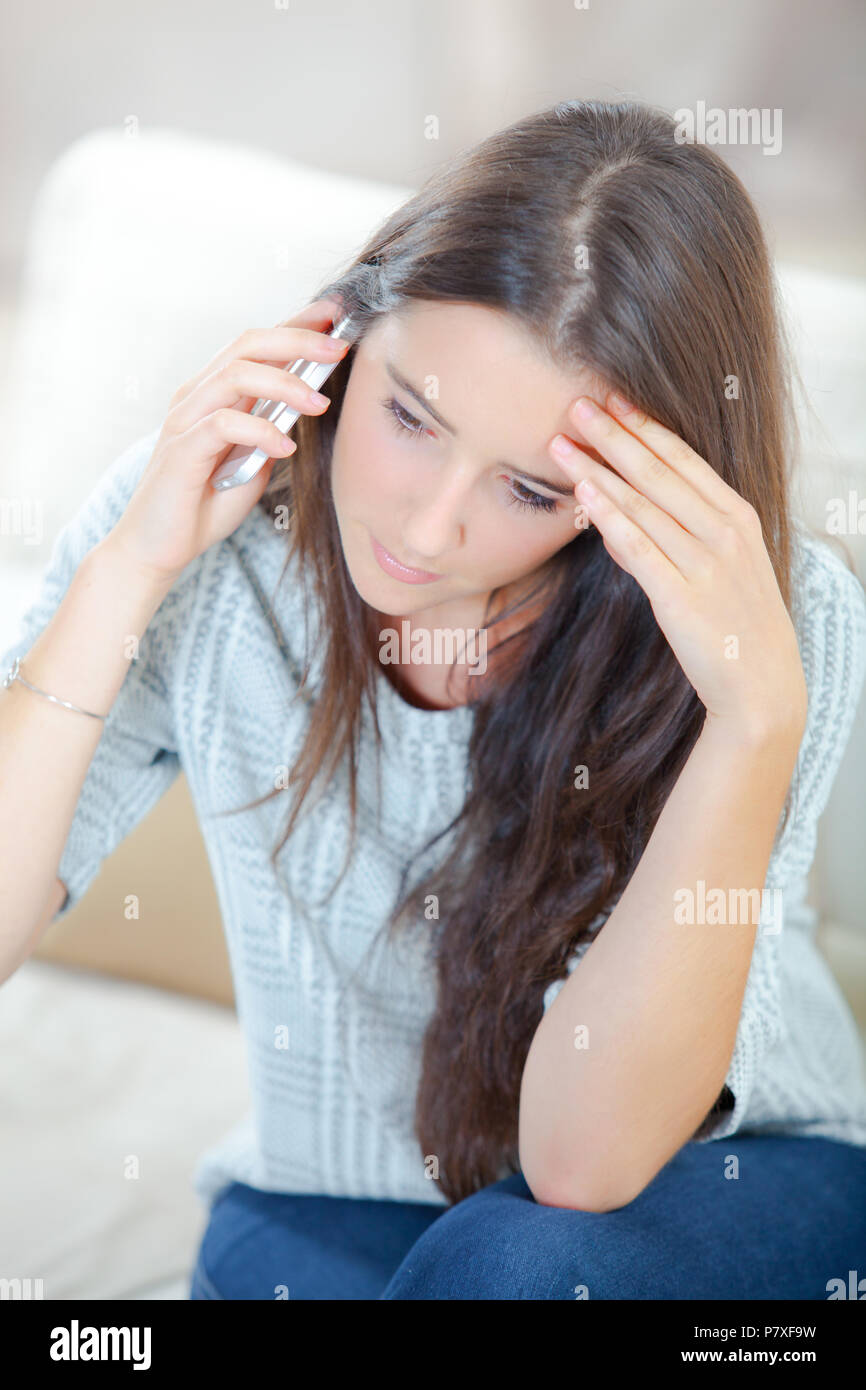 Problematic teenager smartphone hi-res stock photography and images - Alamy