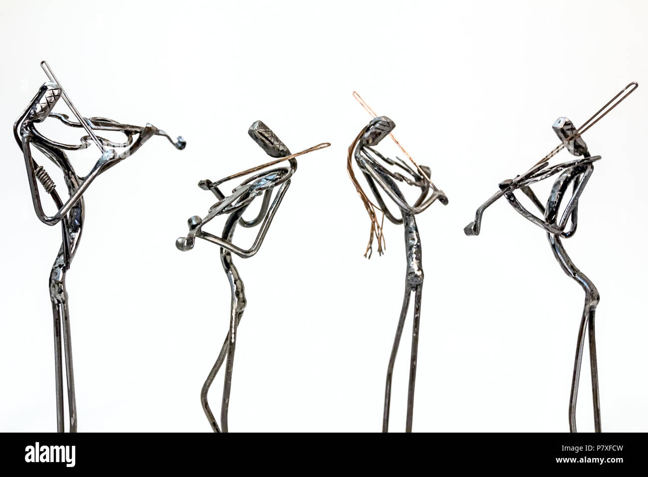Wire stick figures hi-res stock photography and images - Alamy