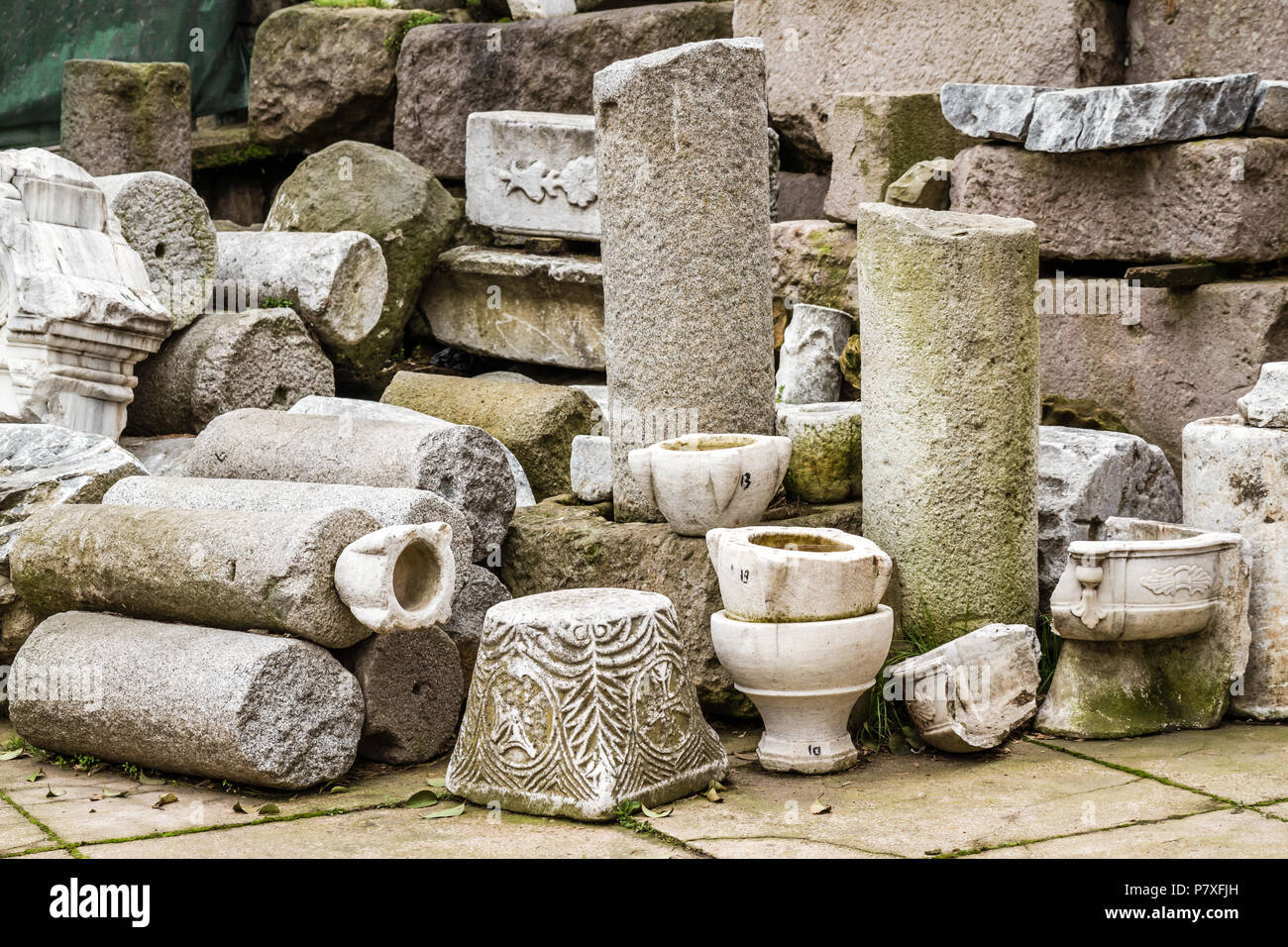 Detail of damaged ancient roman column hi-res stock photography and ...