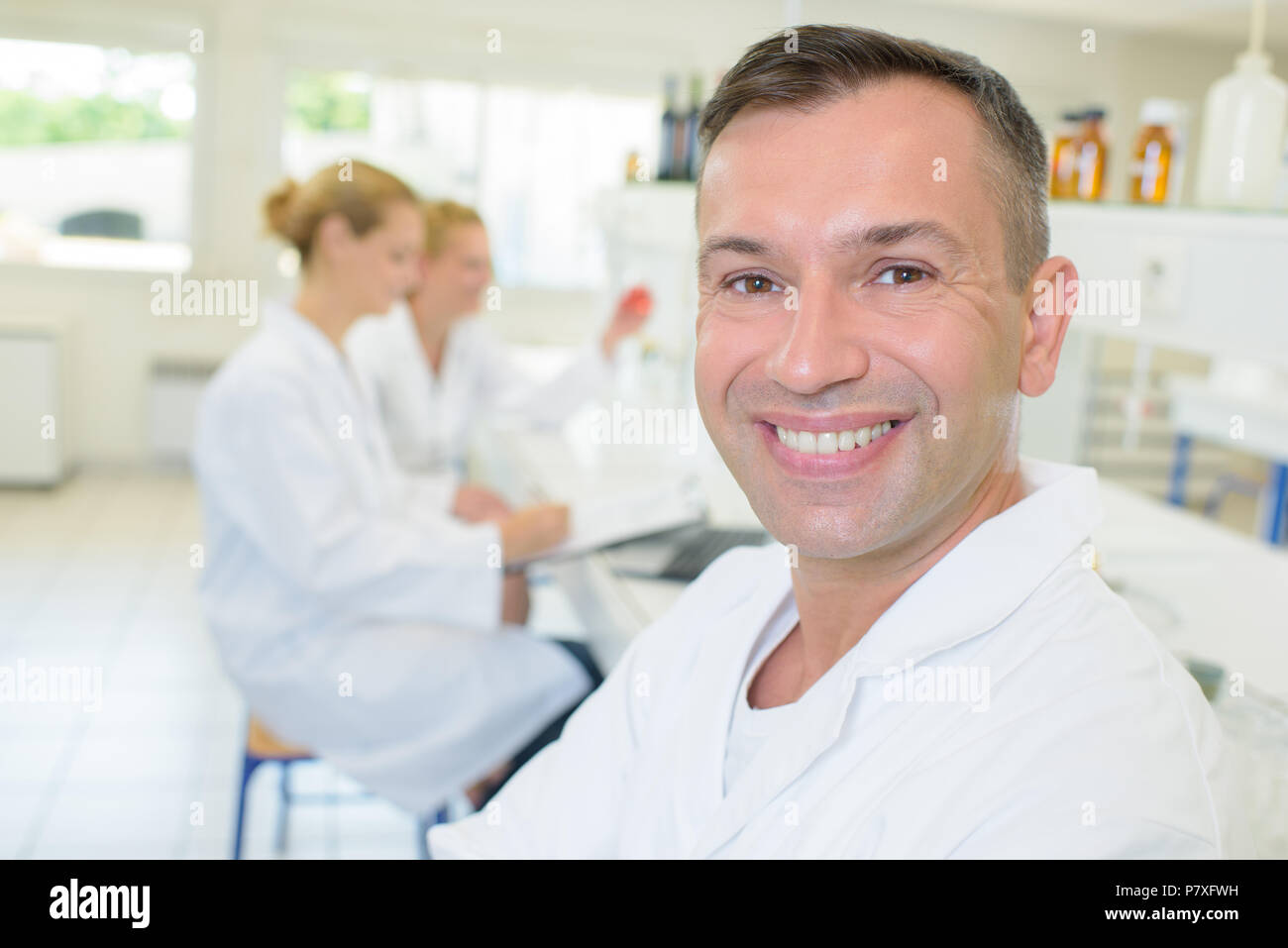 university professor in the laboratory Stock Photo - Alamy