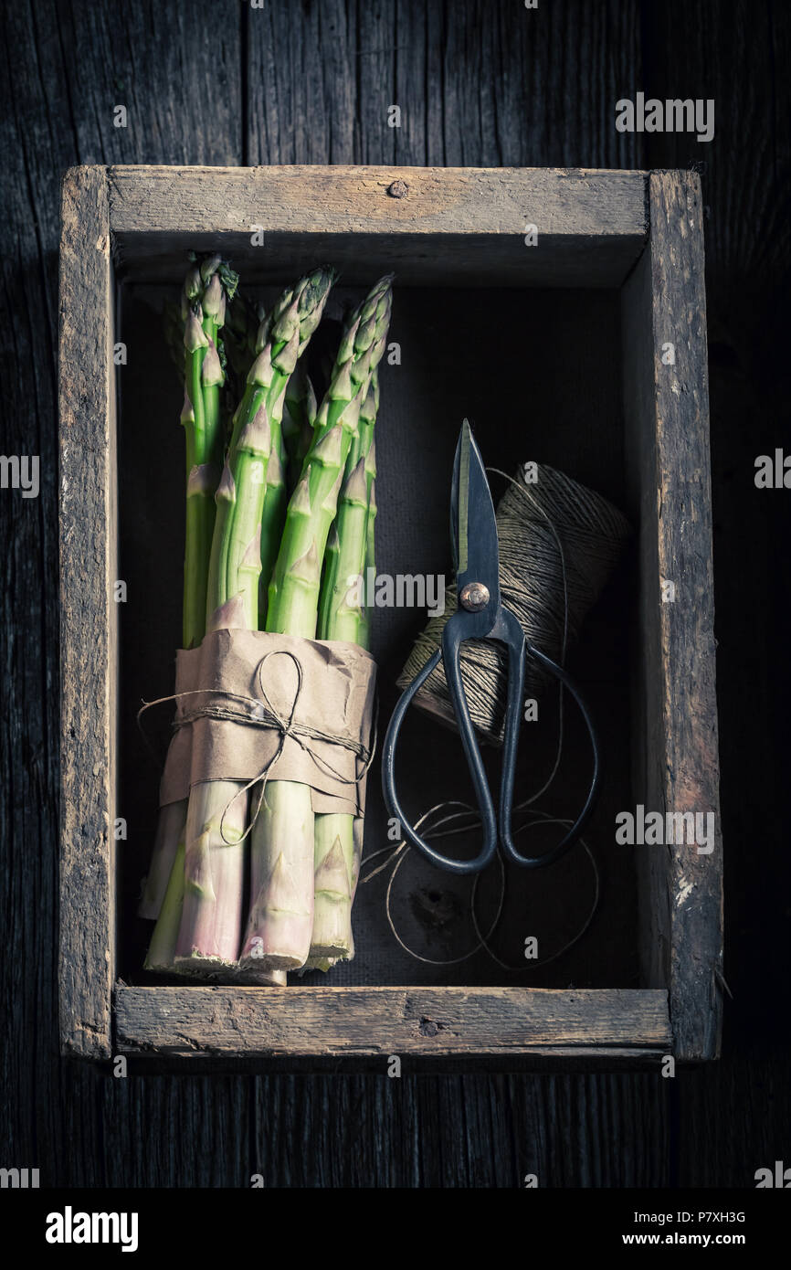 Asparagus in wooden box hi-res stock photography and images - Alamy
