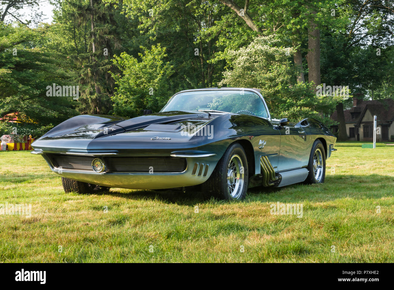 GROSSE POINTE SHORES, MI/USA - JUNE 17, 2018: A 1961 Chevrolet Corvette ...