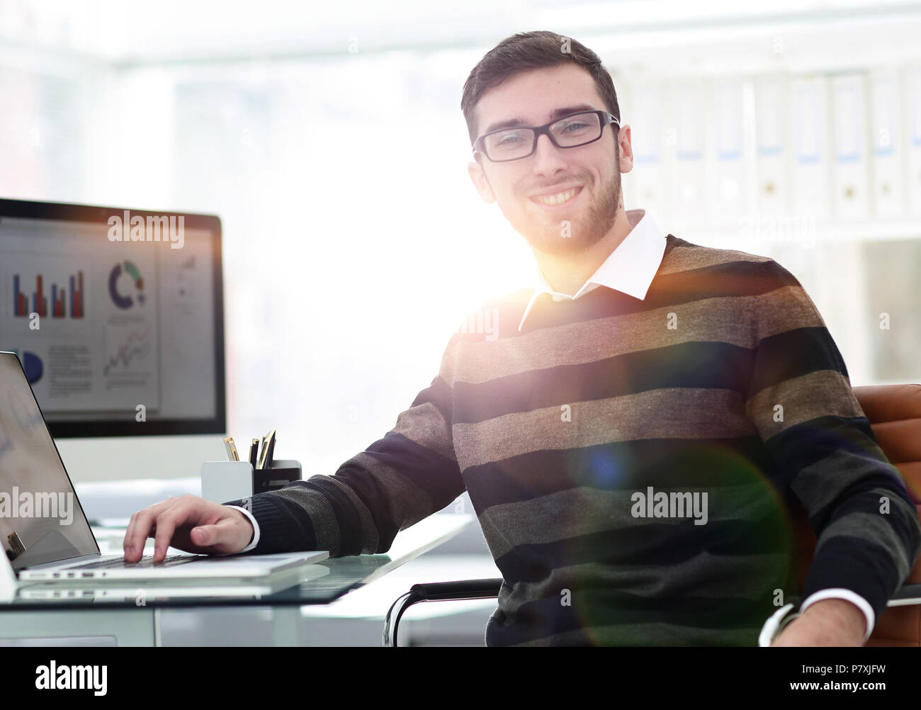Employee works marketing schemes hi-res stock photography and images ...