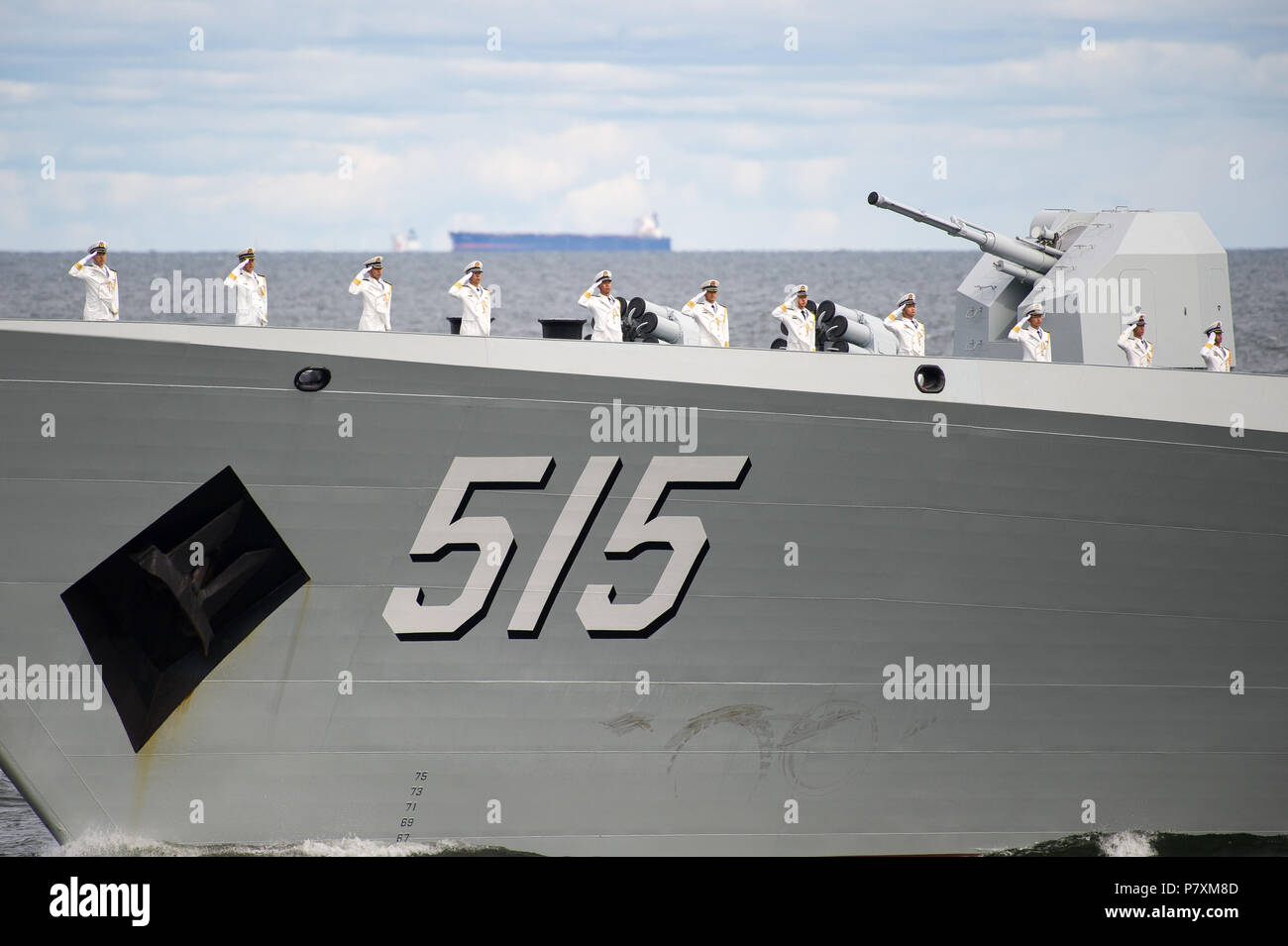 Chinese Type 054A (NATO Jiangkai II) multi-role frigate Binzhou (515 ...