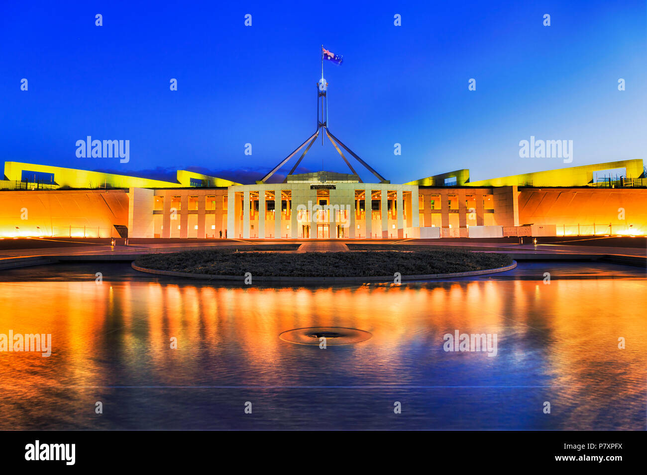 Canberra parliament water hi-res stock photography and images - Alamy