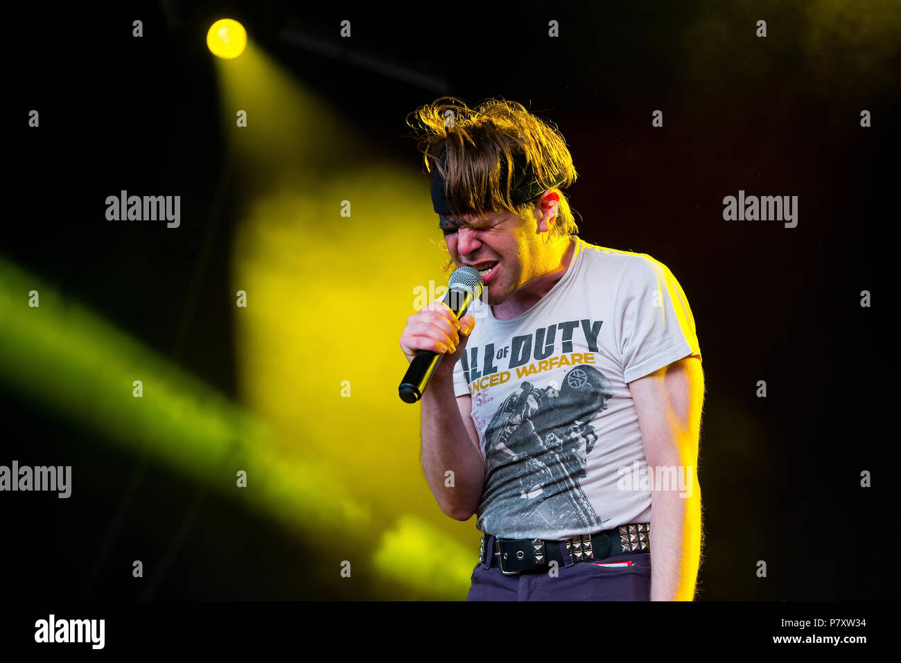 Ariel pink hi-res stock photography and images - Alamy