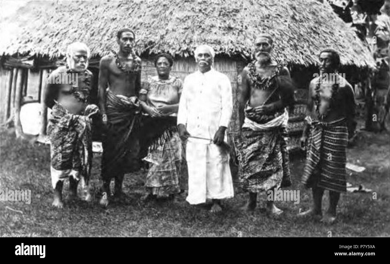 Paramount chief hi-res stock photography and images - Alamy